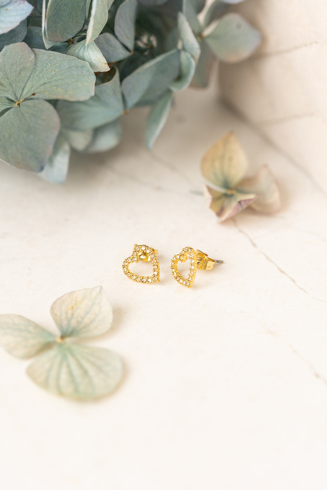 Secrets By B - Sprakling heart earstuds champange